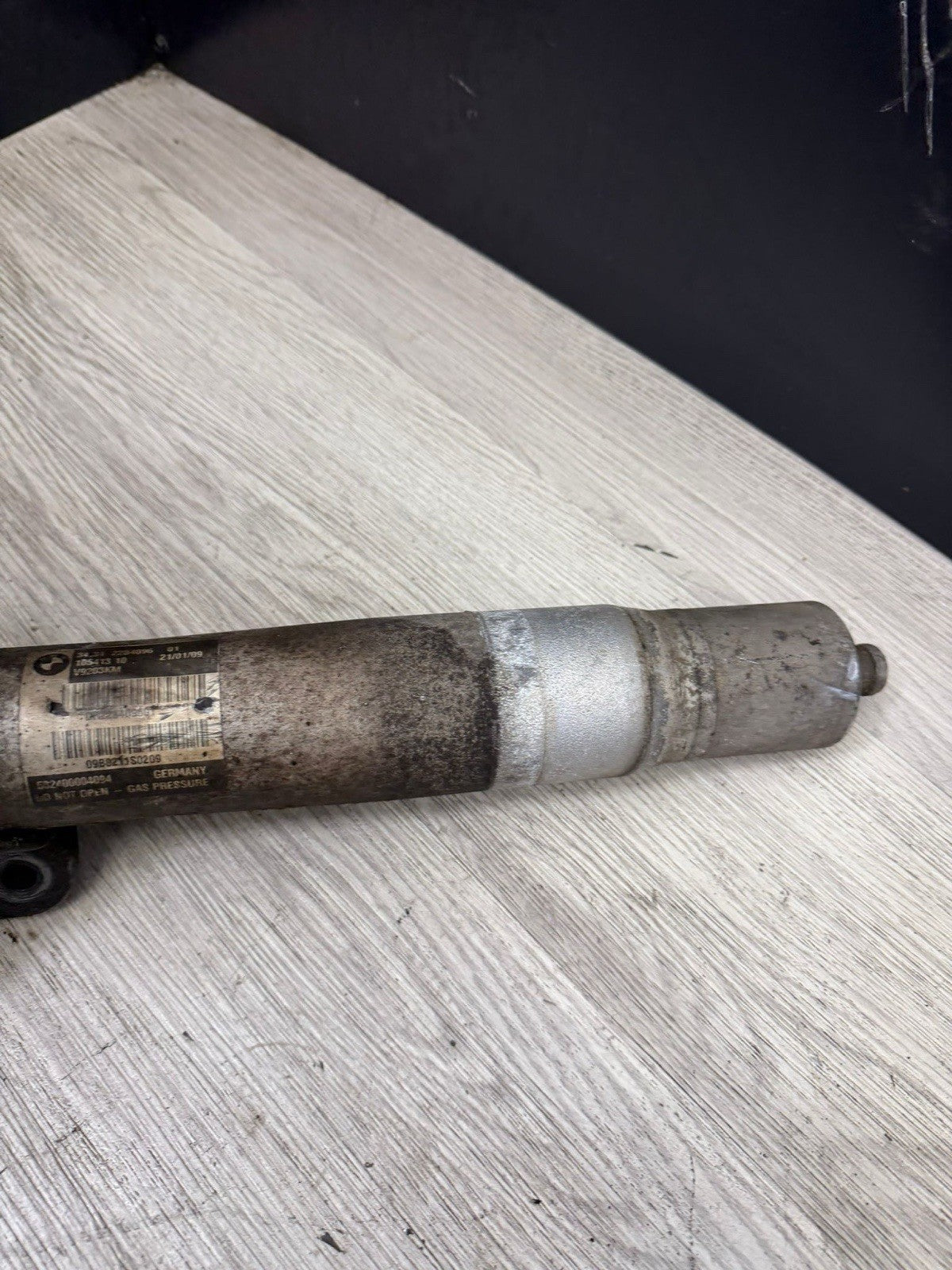 08-13 OEM BMW E90 E92 E93 M3 Front Suspension Right Passenger Strut Sh ...