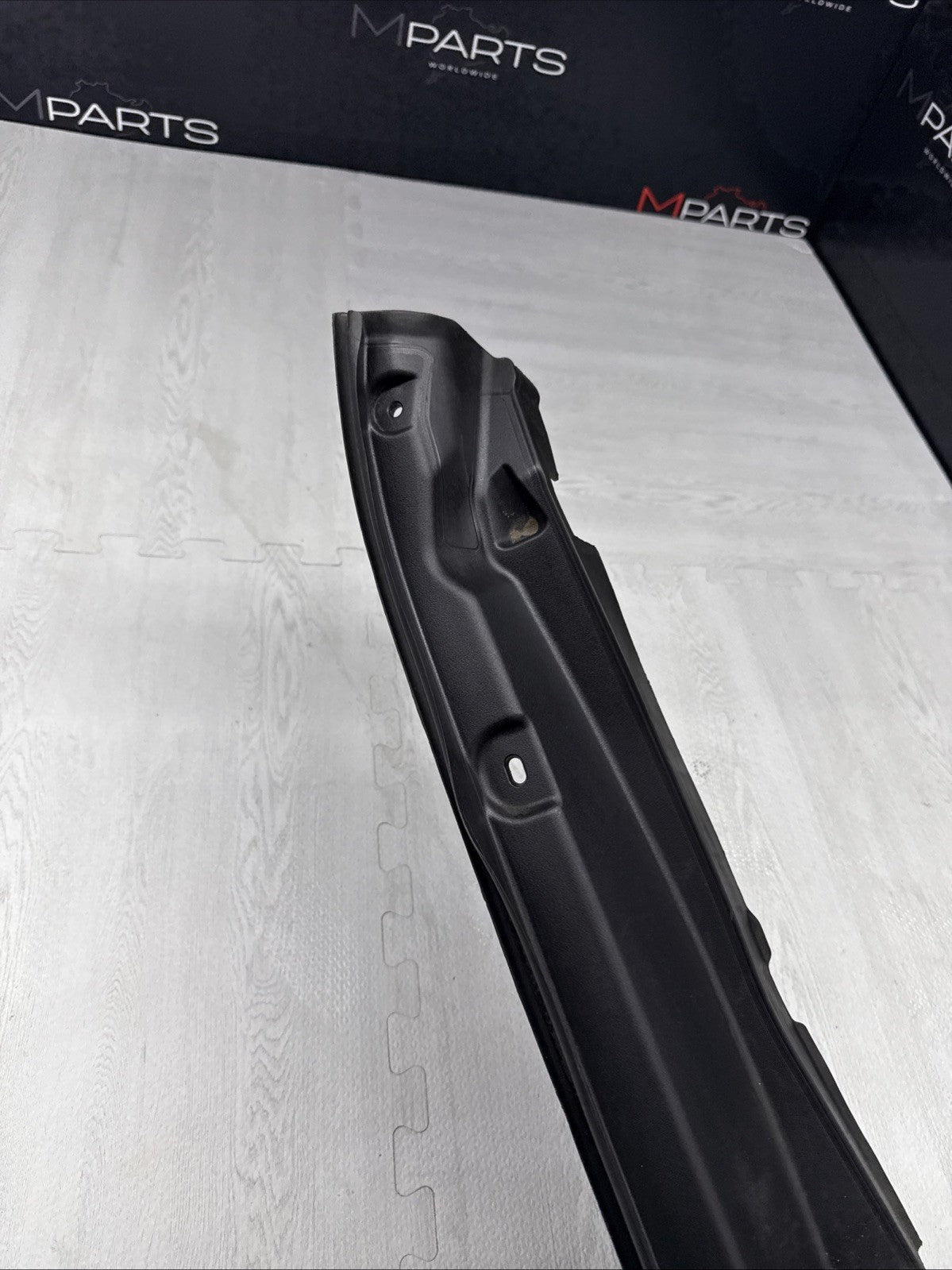 BMW X5 G05 FRONT BONNET HOOD RIGHT SEALING PANEL 51767418198 ORIGINAL ...